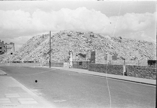 The City Of London A Record Of Destruction And Survival A London